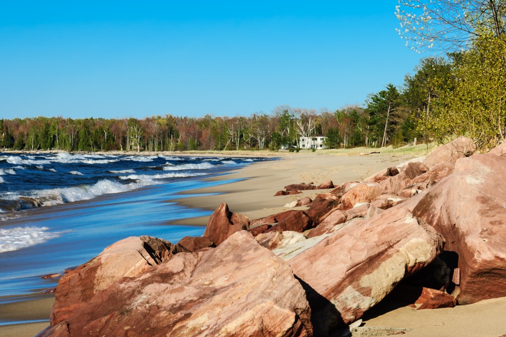 Lake Superior beach - Beach Comber